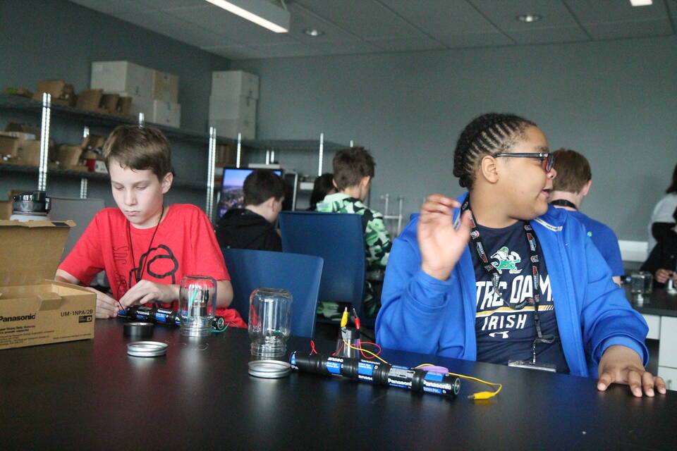 Build + Learn Middle School Summer Camp – STEAM Academy – Indiana Tech